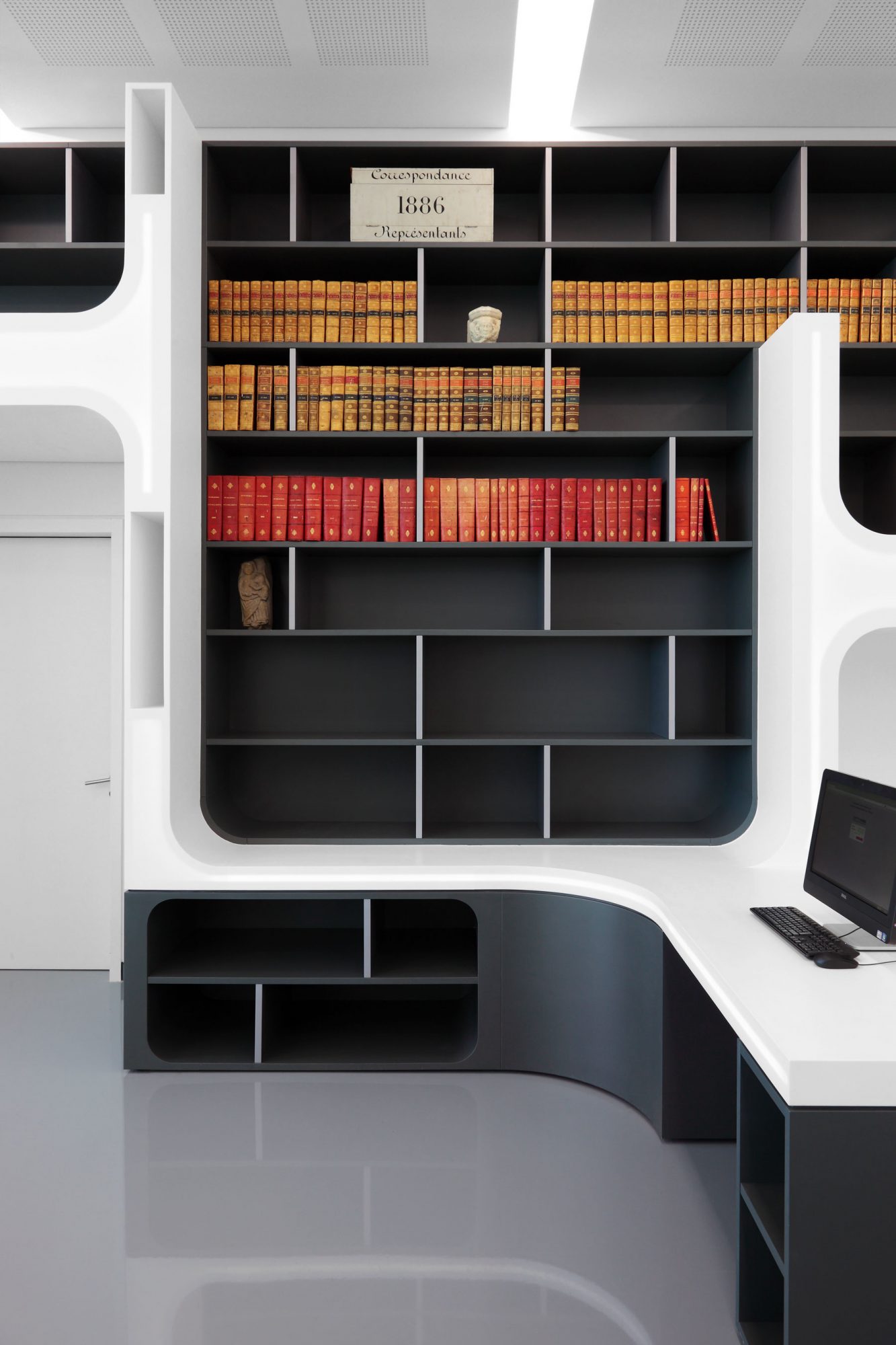 Alphabet Library – HOF ARCHITECTS